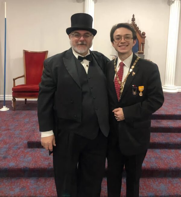 DeMolays Embracing Masonry - The Pennsylvania Freemason Magazine